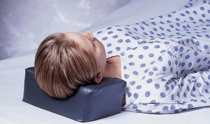 Medline Reusable Nylex-Covered Foam Head / Neck Positioner Wedge ...