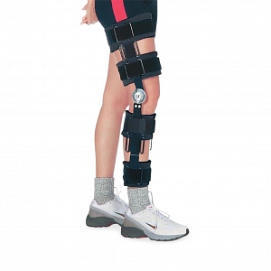 RCAI Adjustable Post-Op Pin Knee Brace | Medline Industries, Inc.