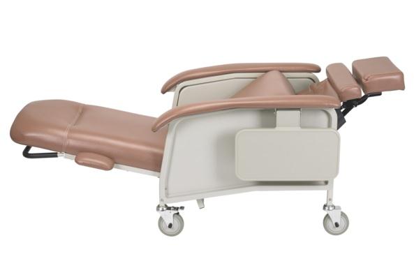 Clinical Care Recliners | Medline