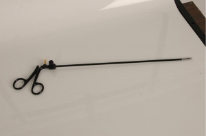 Laparoscopic Dolphin Nose Dissecting Forceps | Medline Industries, Inc.