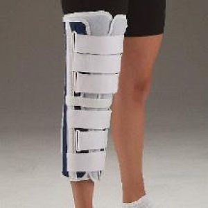DeRoyal Knee Immobilizer | Medline Industries, Inc.