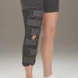 DeRoyal Foam Knee Immobilizer | Medline Industries, Inc.