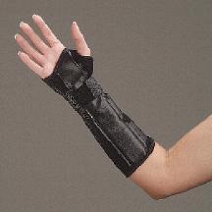 DeRoyal Black Foam Wrist and Forearm Splint | Medline Industries, Inc.