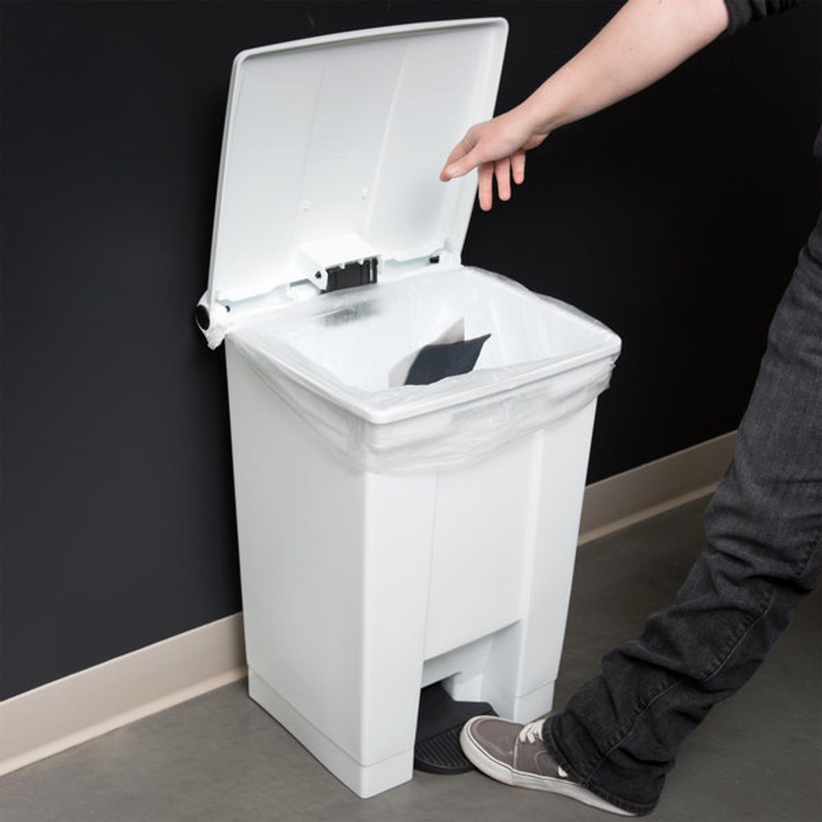 Rubbermaid Step-On Trash Cans | Medline
