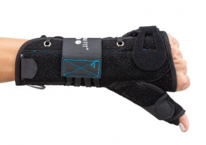 Formfit Universal Thumb Braces | Medline Industries, Inc.