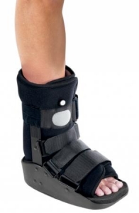 MaxTrax Air Ankle Walker Braces | Medline Industries, Inc.