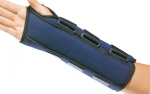 Universal Wrist and Forearm Supports | Medline