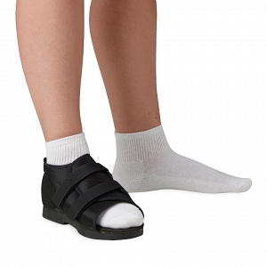 S2S Global Post Op Shoes | Medline Industries, Inc.