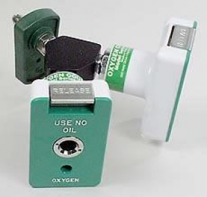 Quick Connect Oxygen Assembly Coupler by Precision Medical | Medline ...