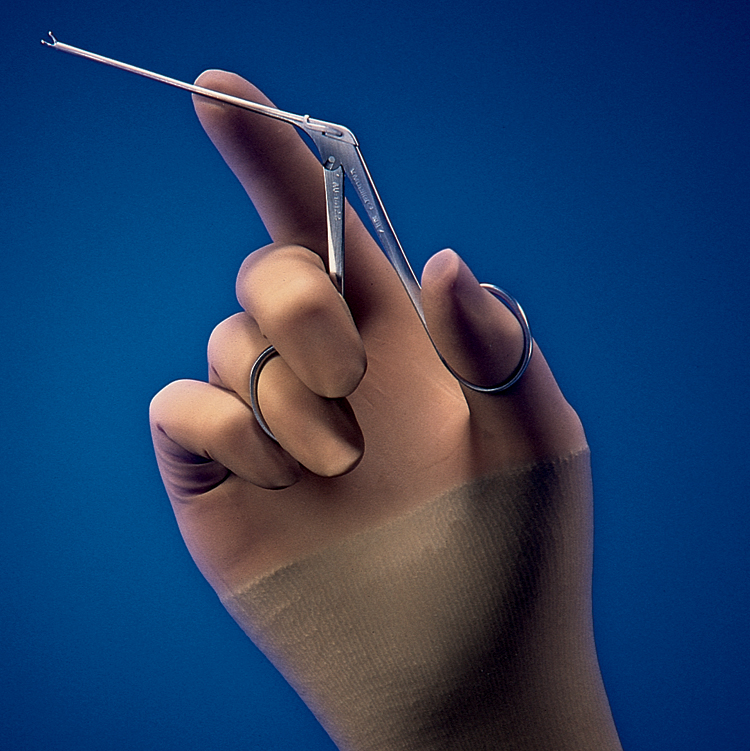 Encore MicrOptic Powder-Free Latex Surgical Gloves | Medline